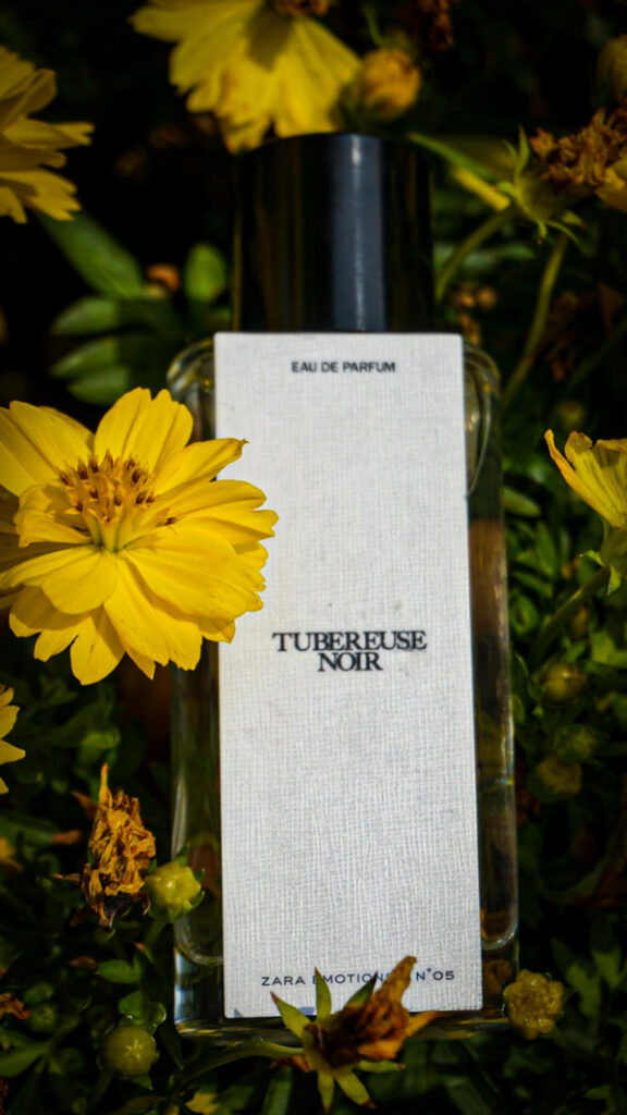 9 Best Smelling Tuberose Perfumes For Women [Tested In 2024]