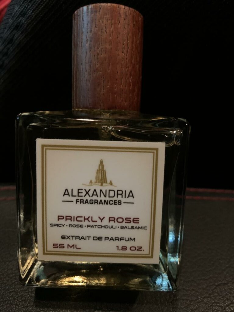 Top 5 Perfumes Similar to Tom Ford Rose Prick [Tested]