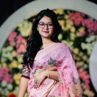 What Does Oud Smell Like? [A Tale of Mystic Aroma]